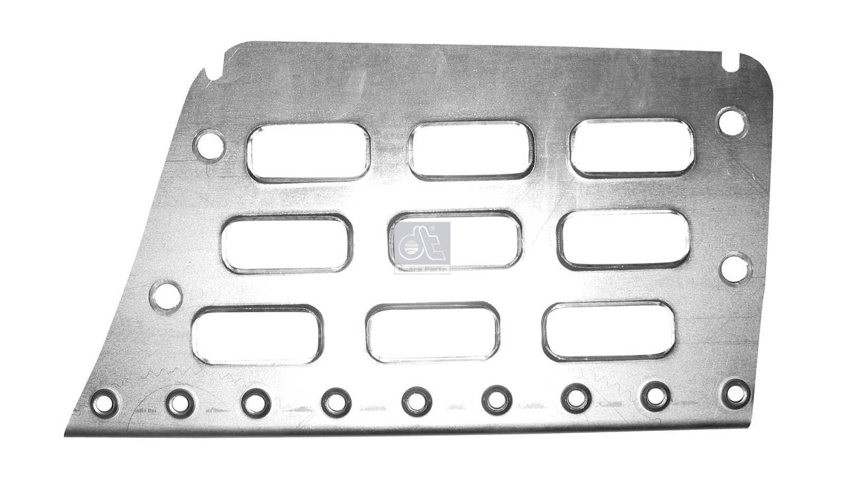Volvo Step Plate Lower RH - FH 12 2001-2005, FH 16 2003-2012, FM 9 200 ...